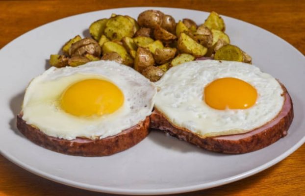 Health Benefits of Yoke Eggs - All You Need To Know